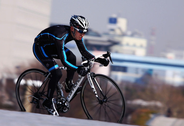 今でも「軽さは善」か、「今さら世界最軽量」なのか vol.2 | CYCLE やわらかスポーツ情報サイト